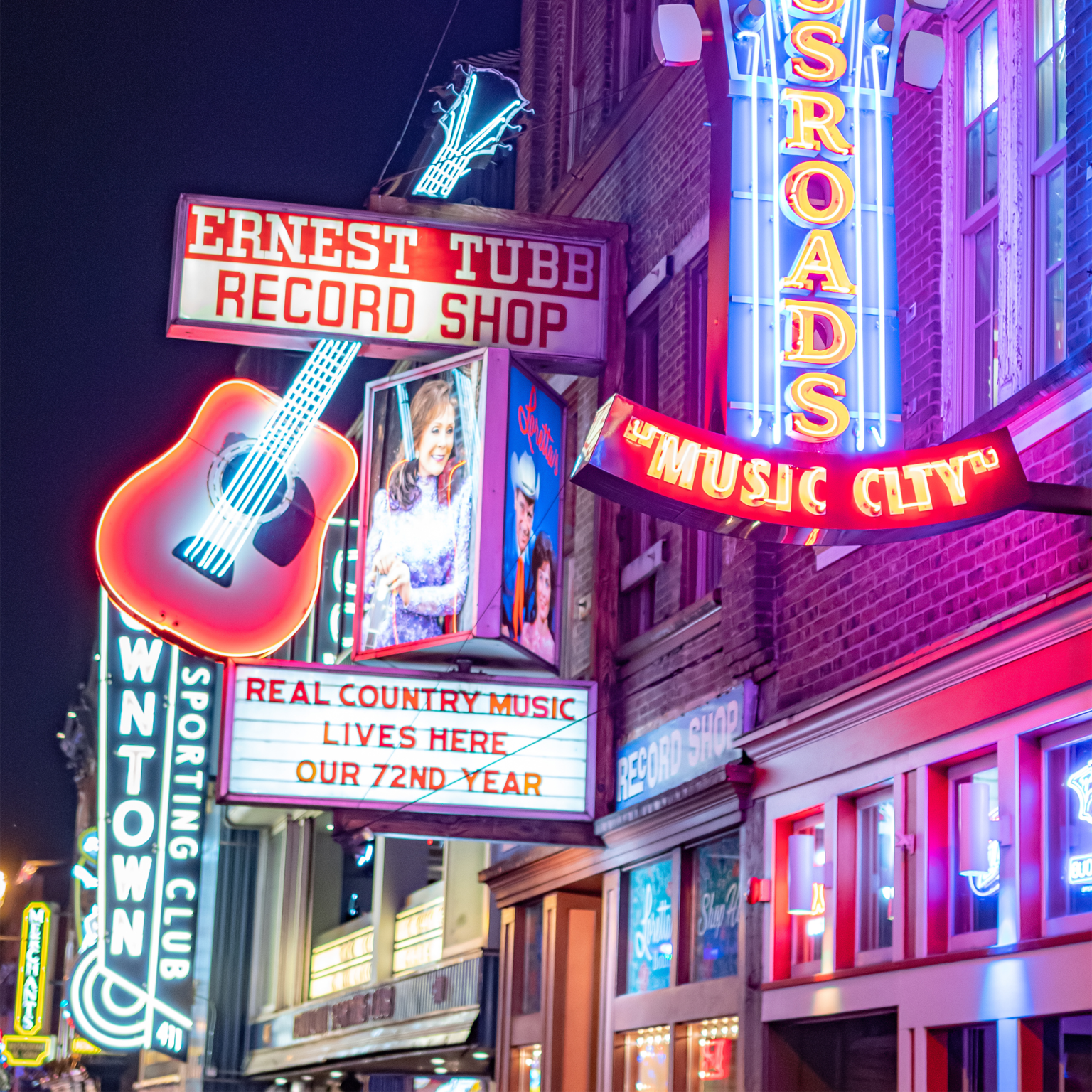 Nashville Vacation Home Rentals - Short Term Rentals in Nashville, TN
